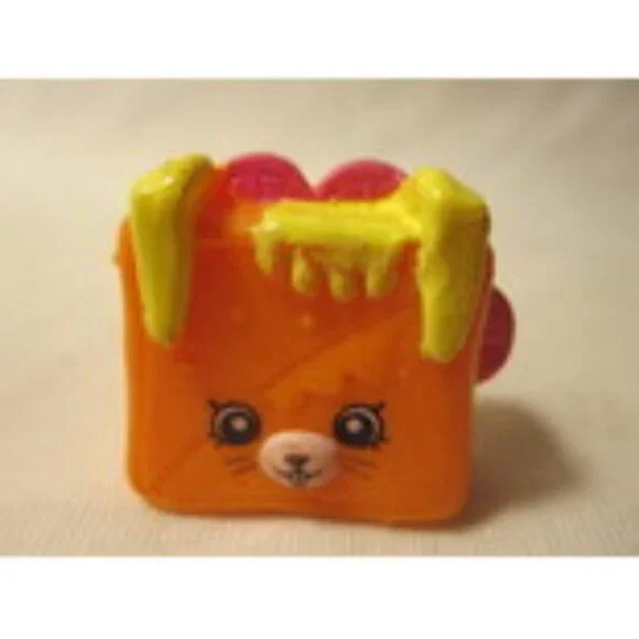 Shopkins | Toys | Shopkins Season 5 Figure 595 Petkins Tasty Toast ...